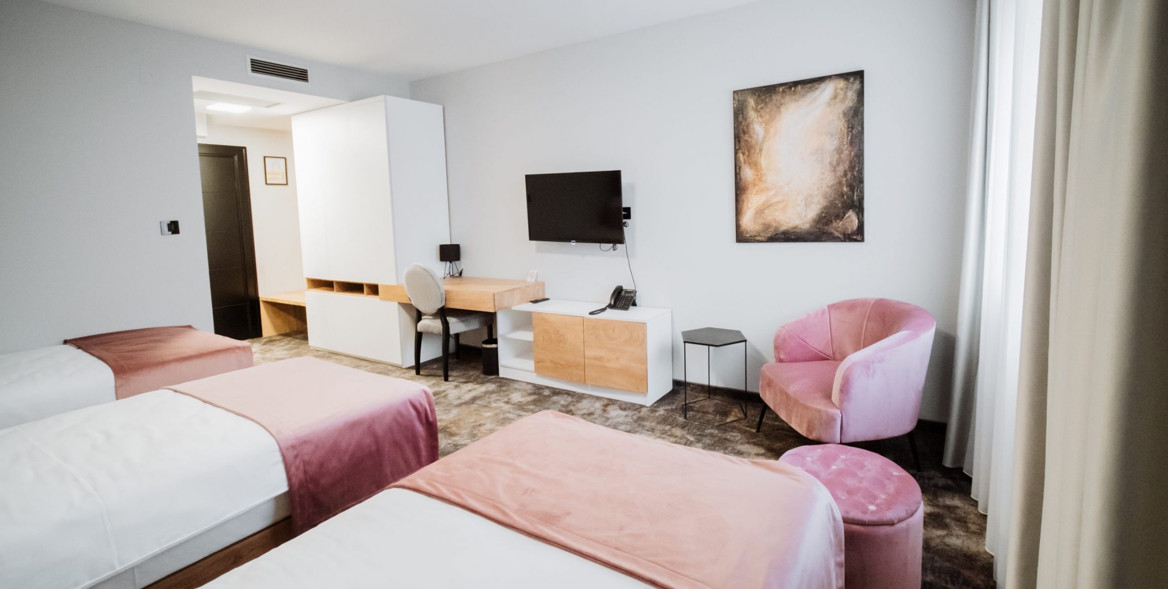 Three room (2 bedes) – barcodehotel